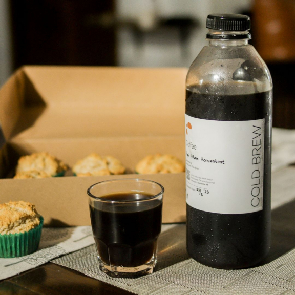 Cold Brew Konsentrat Kopi Awicarita - botol 1 liter