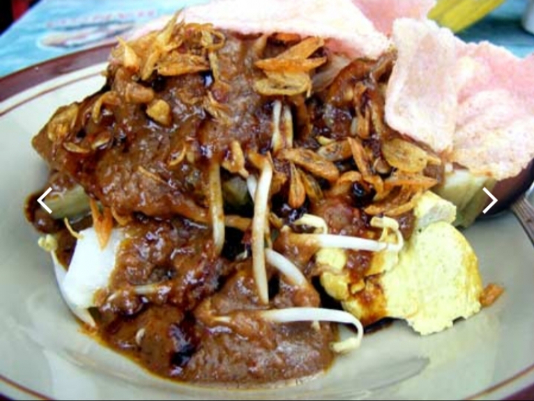 Kupat tahu Singaparna Tasikmalaya