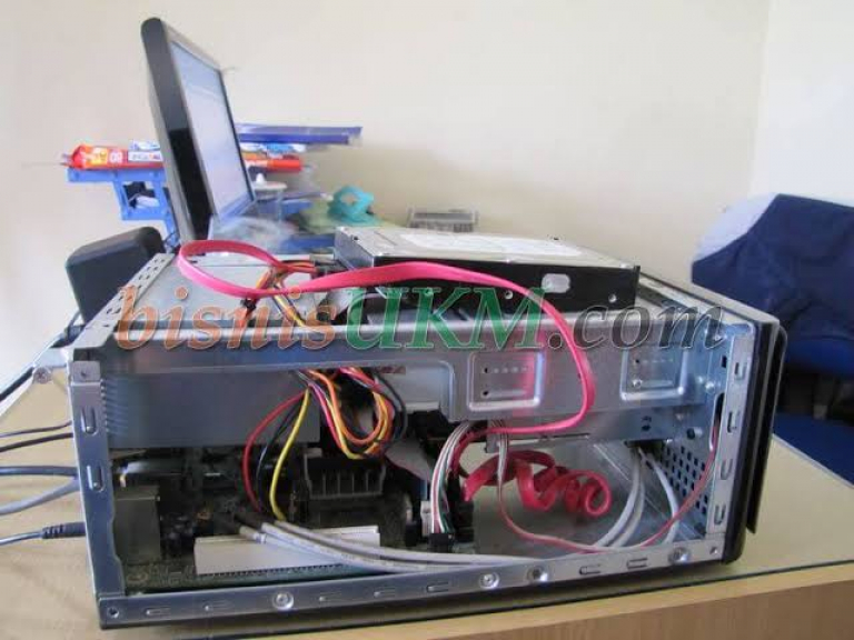 Servis komputer dan Laptop