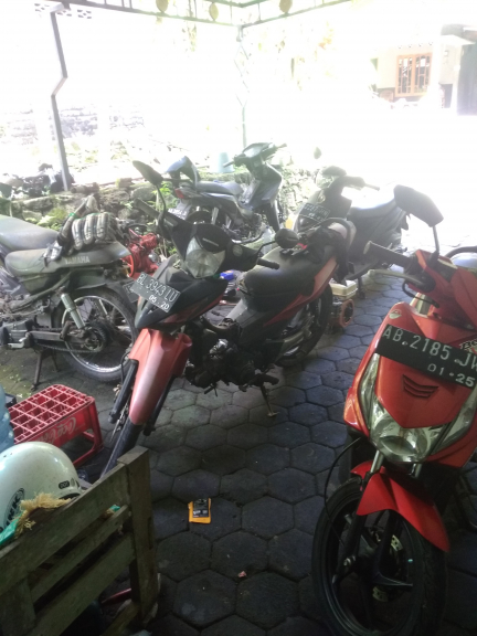 Bengkel Motor